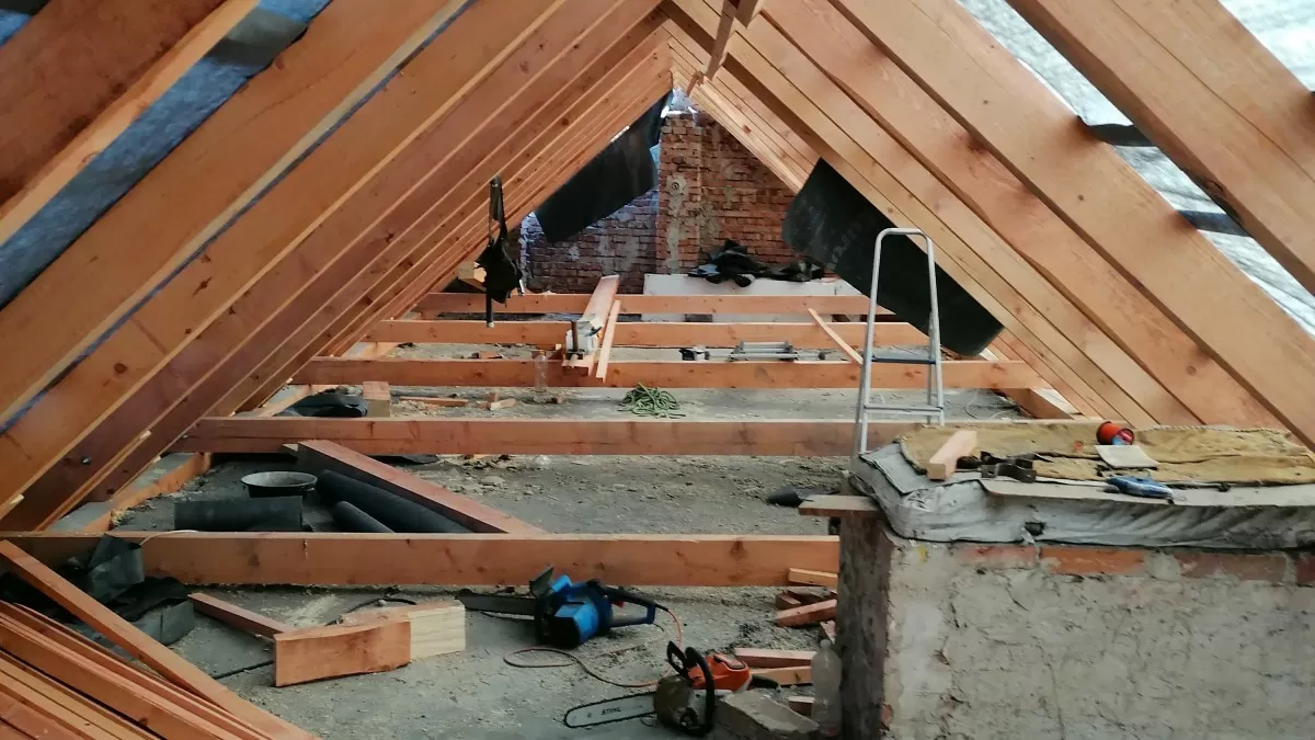 Rekonstrukce St echy Star ho Rodinn ho Domu Krok Za Krokem Rekonstrukce St echy Star ho Rodinn ho Domu Krok Za Krokem